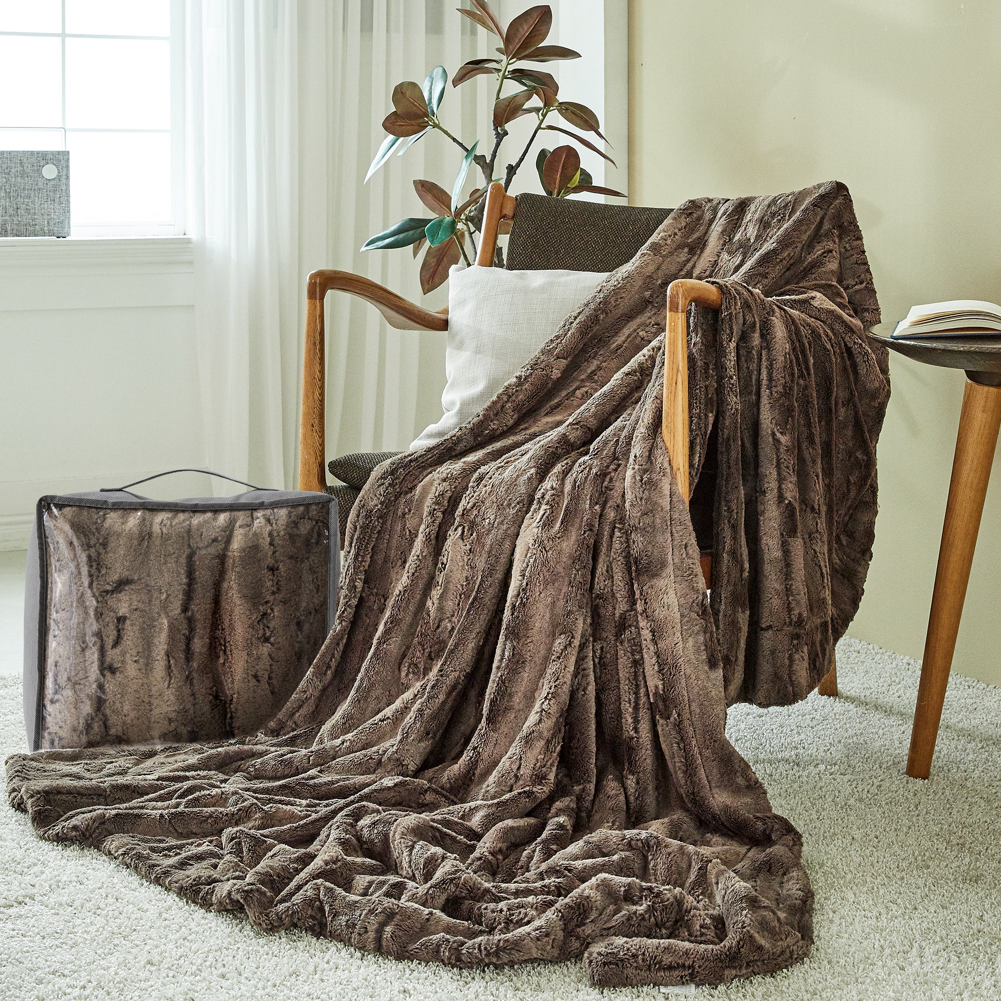 Premium Faux Fur Minky Blanket - Dark Brown