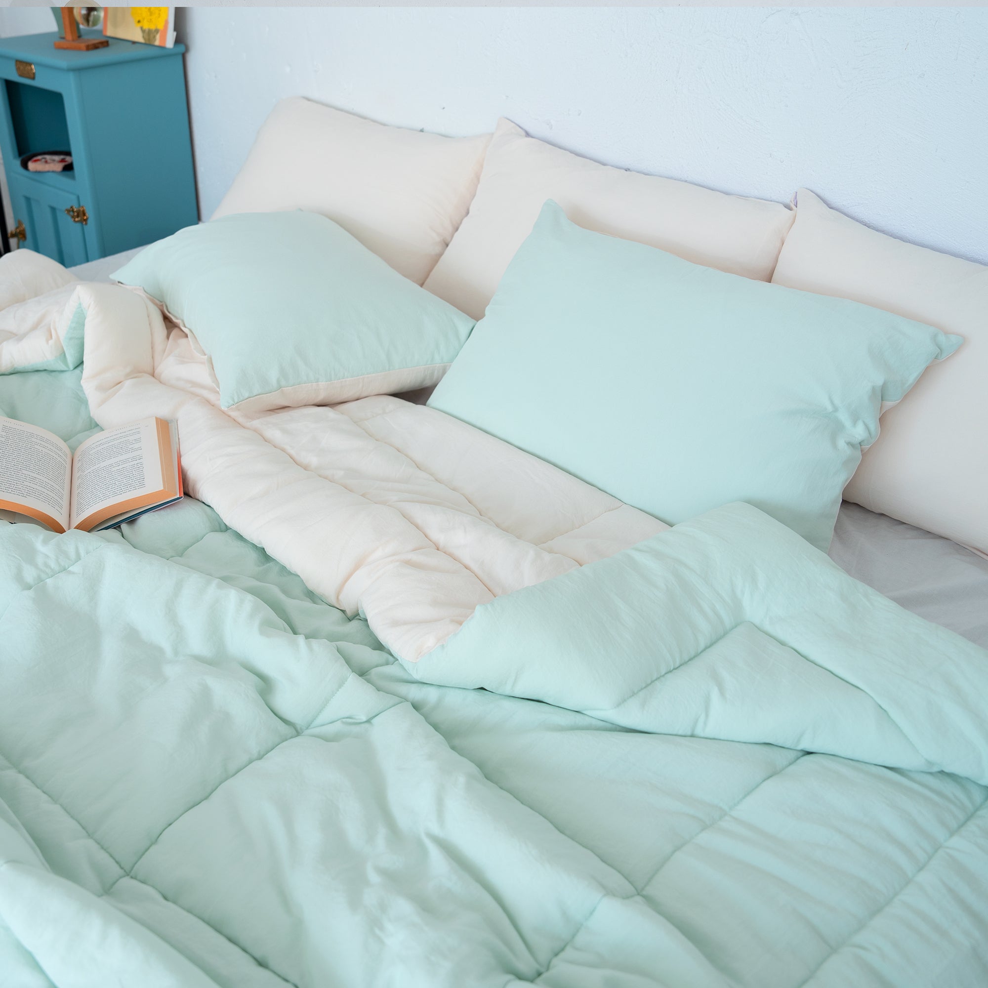 Semi-Microfiber Cloud Comforter - Mint